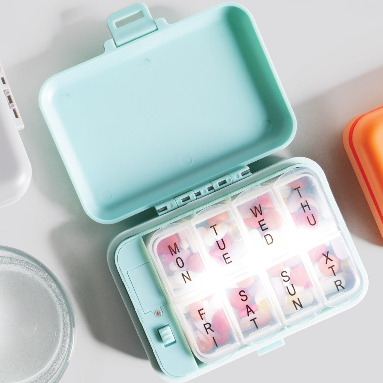 Light-Up Pull And Vitamin Case – Urban General Store