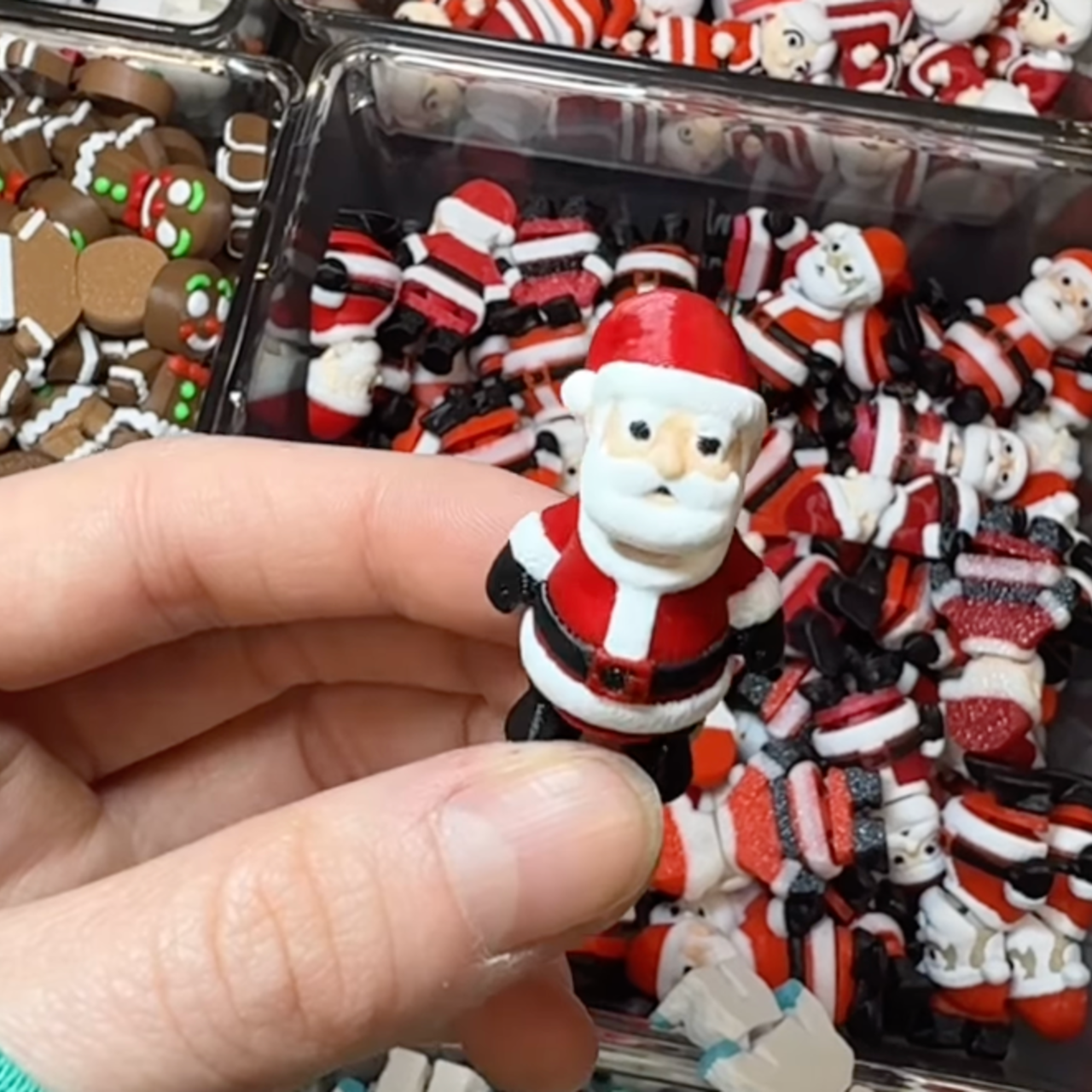 Christmas Wigglitz Fidget Toy – Urban General Store